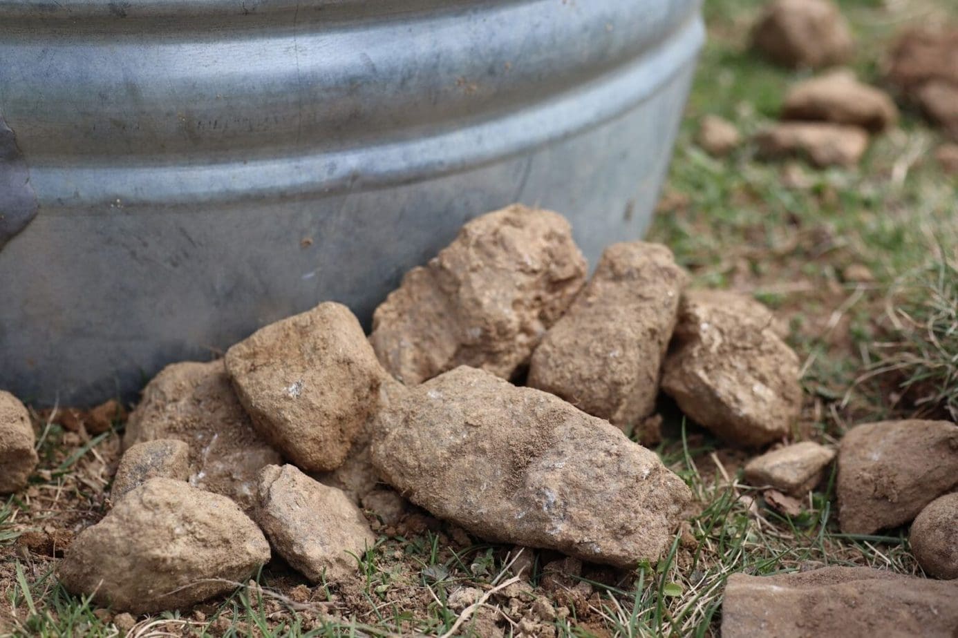 How to Dig a Garden By Hand - Salt in my Coffee