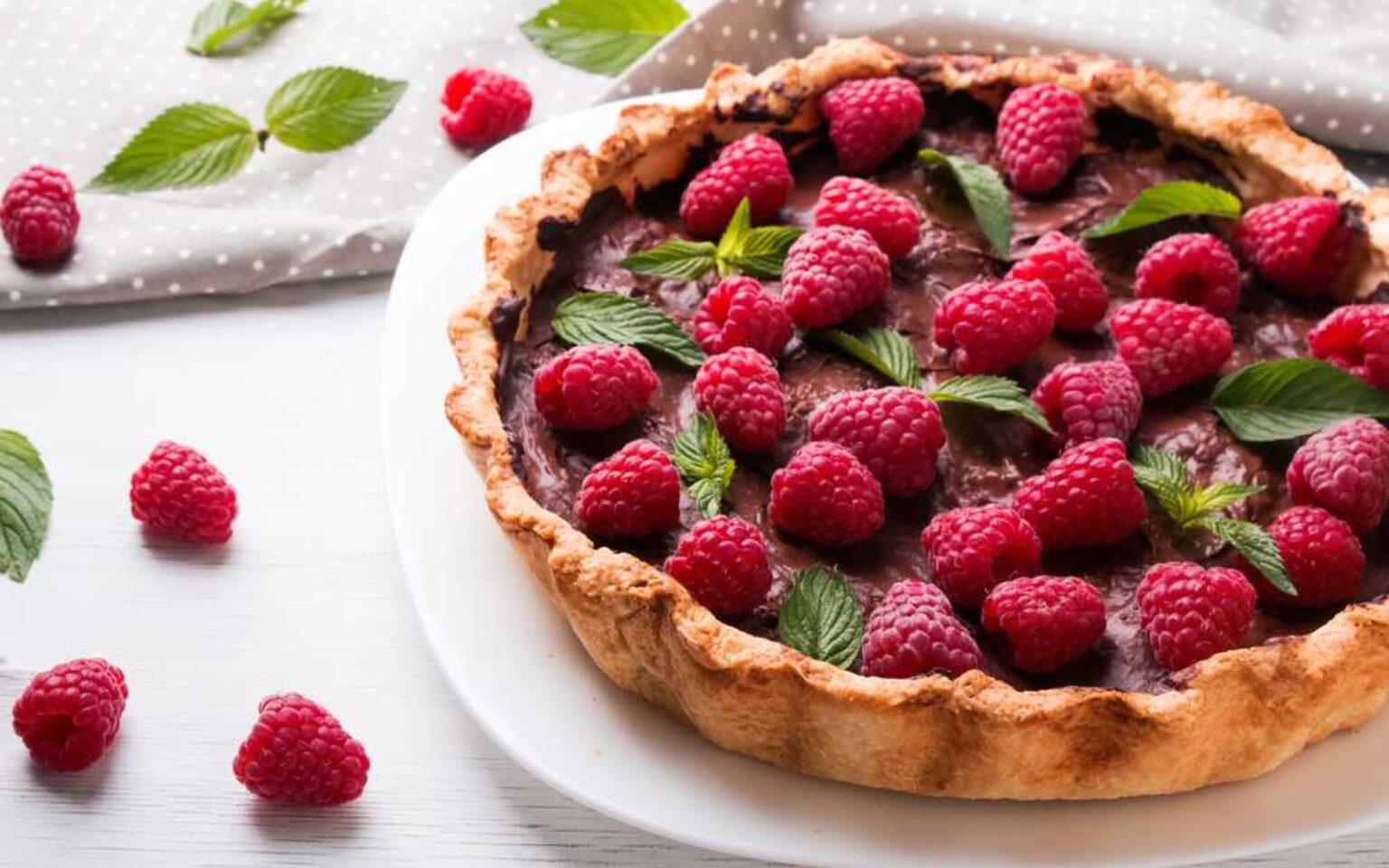 21 Heavenly Raspberry Recipes To Try While They're In Season - Salt in ...